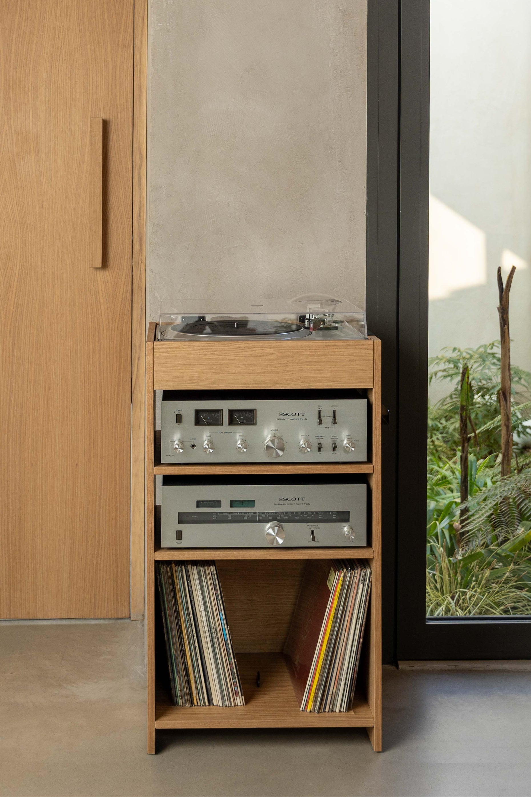 Loia Studio - Hifi Furniture, Vinyl Furniture and Accessories